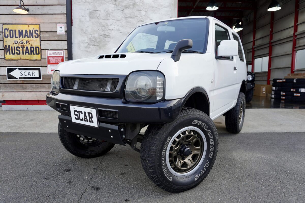 スズキ ジムニー JB23 XG (ホワイト)N’sオリジナル エヌズ・リミテッドコンプリートパック | ジムニー専門SCAR（エスカー）