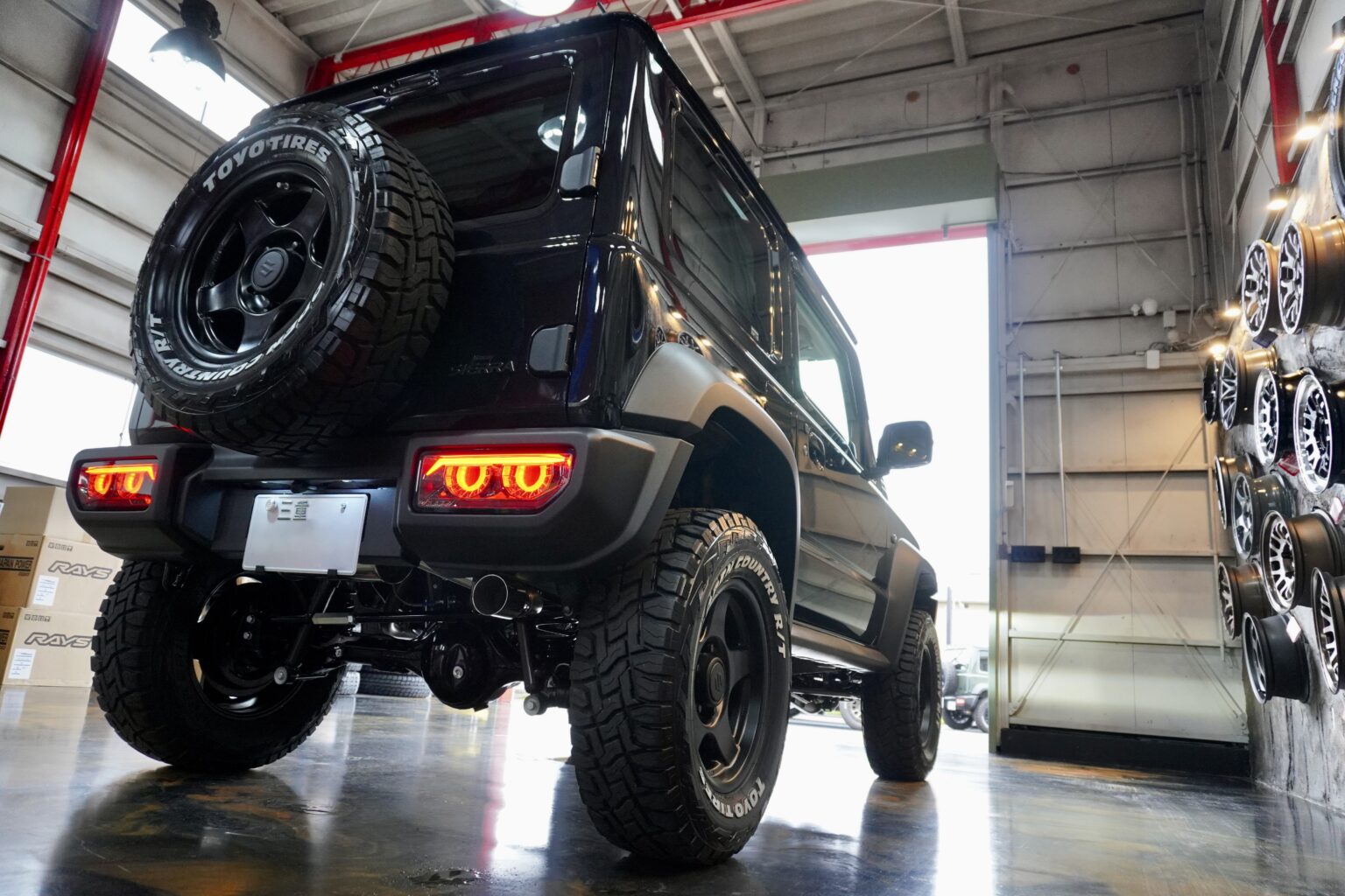 スズキ ジムニー JB64 JC 5MT MUDRON ADVENTURE (ブルーイッシュブラックパール) | ジムニー専門SCAR（エスカー）